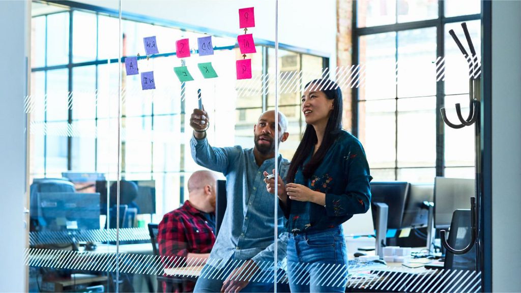 How to promote peer-to-peer learning effectively in your organization?